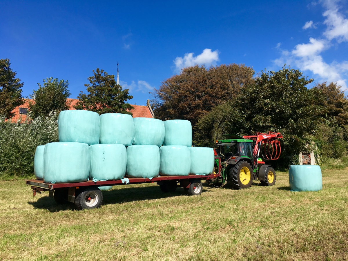 Leverancier van stro en hooi - Valkering Used Machines